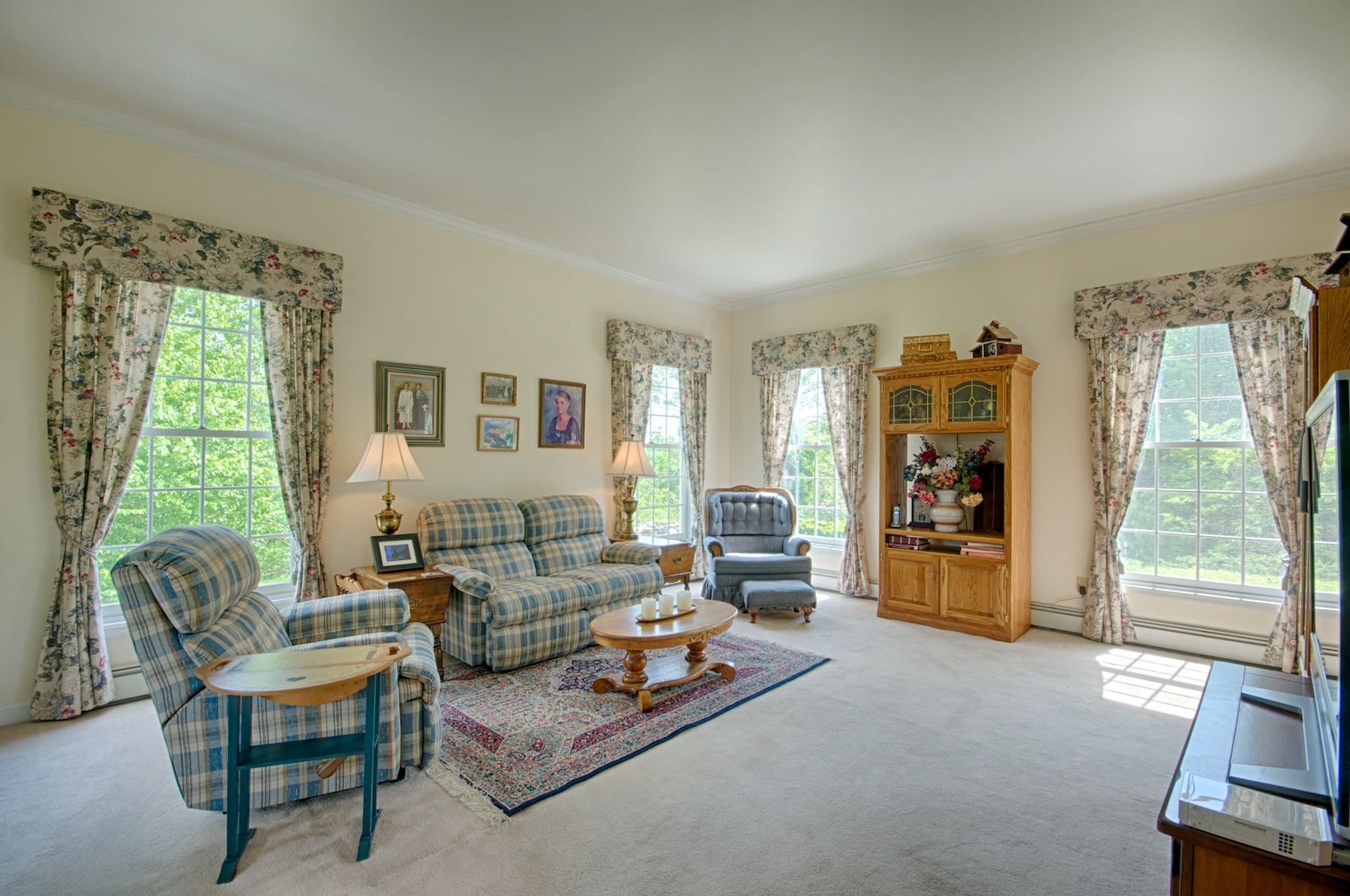 "321 museum village road" full screen photo slideshow on ...